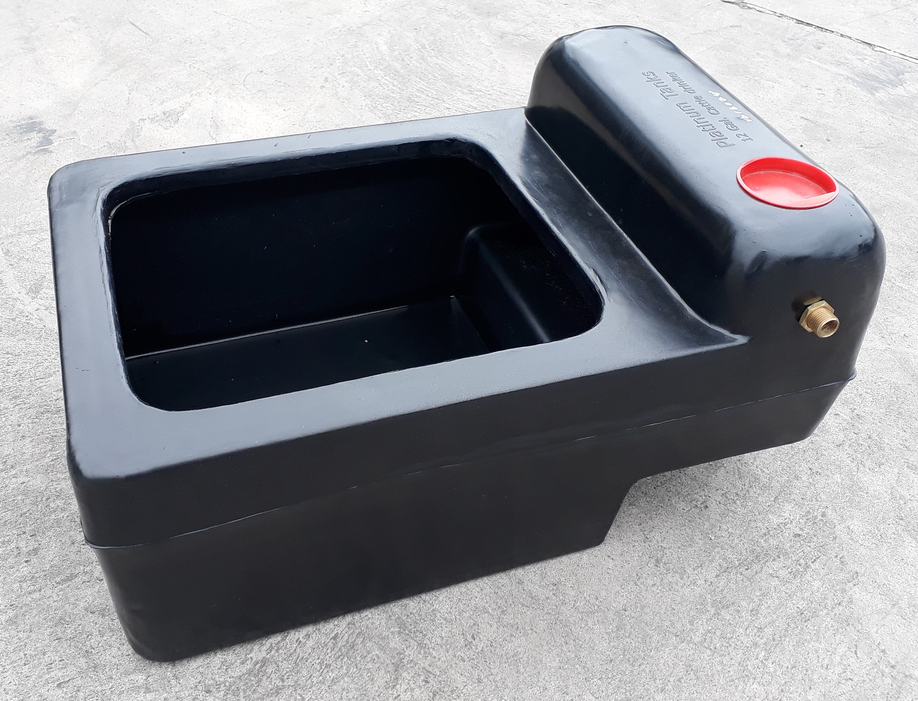 Plastic Field Drinker – Leam Agri Ltd